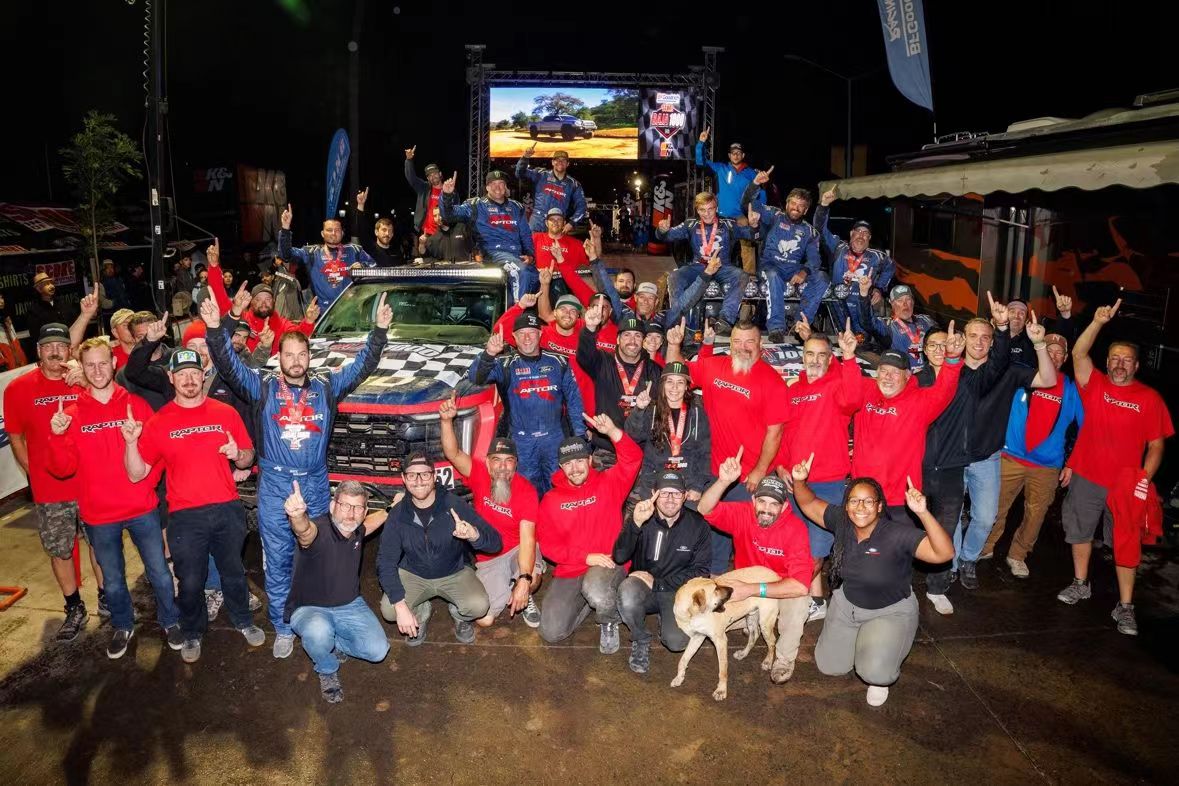 福特Bronco Raptor、F-150 Raptor R双双称霸巴哈1000越野拉力赛 – 猫头鹰车志